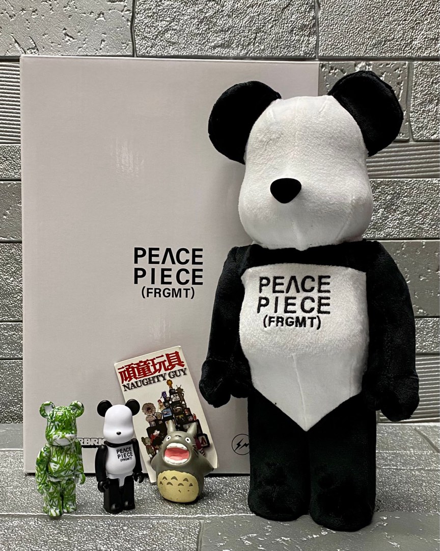 FRAGMENTDESIGN PANDA BEARBRICK 400%+100%, 興趣及遊戲, 玩具 & 遊戲類 - Carousell