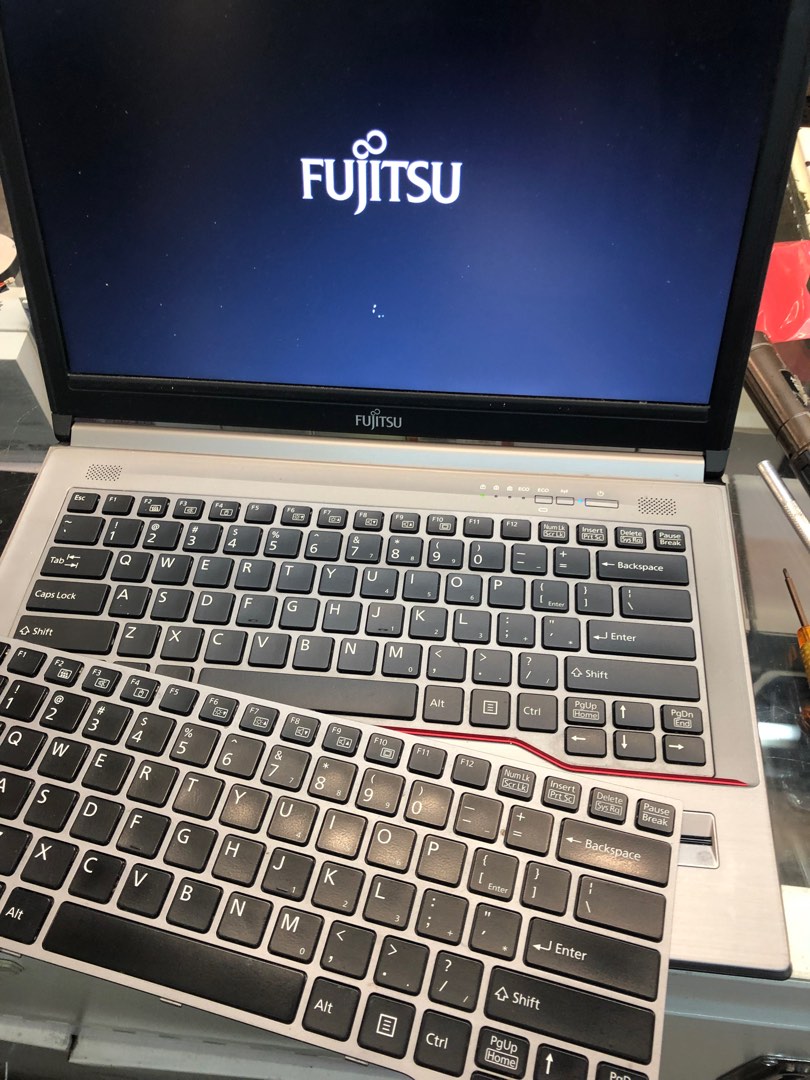 Fujitsu E744 keyboard 鍵盤 （包即場更換，一小時內取，收費公道 *）, 電腦＆科技, 電腦周邊及配件, 電腦鍵盤及相關產品 - Carousell