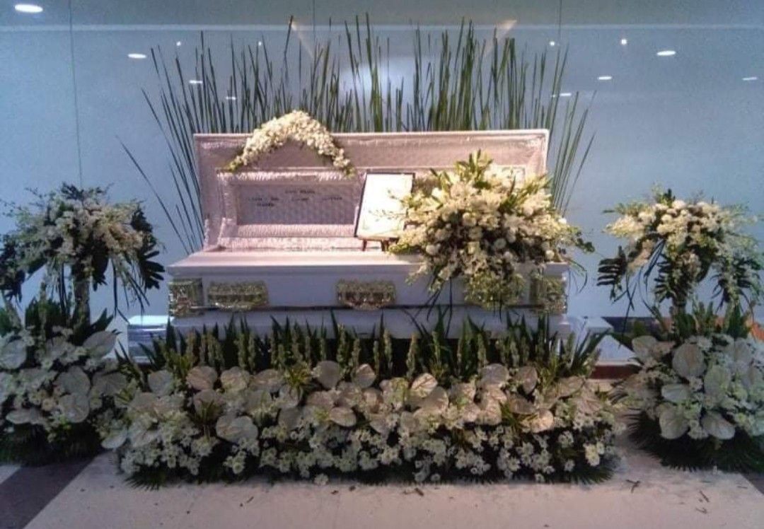 Funeral flowers set up, Hobbies & Toys, Stationary & Craft, Flowers ...