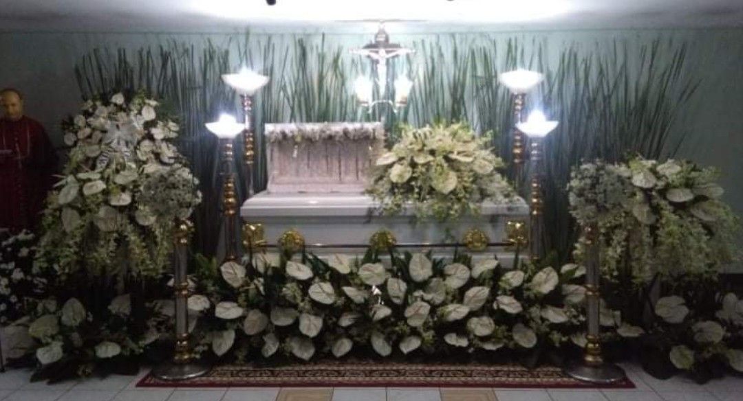 Funeral flowers set up, Hobbies & Toys, Stationary & Craft, Flowers ...