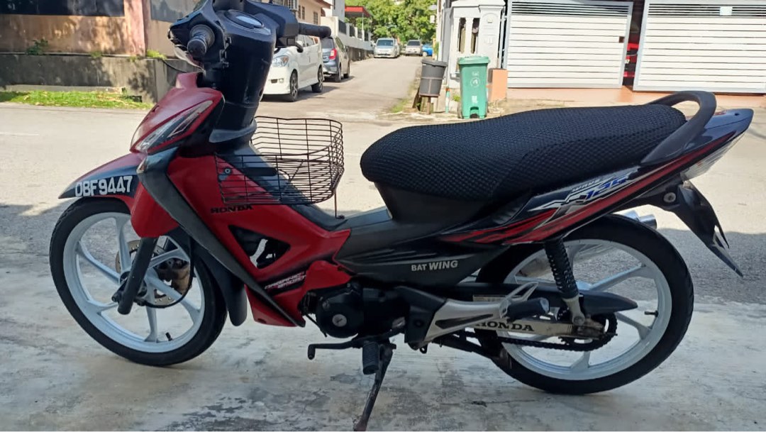 Honda Wave 125cc, Motorbikes on Carousell