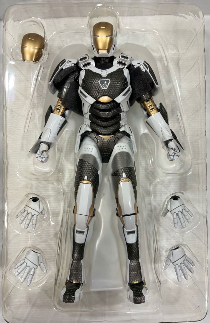 HOT TOYS MMS214 IRON MAN 3 STARBOOST (MARK XXXIX) 1/6TH SCALE ...