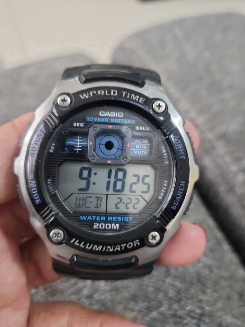 Jam tangan Casio AE 2000W-1AVDF, Fesyen Pria, Jam Tangan di Carousell