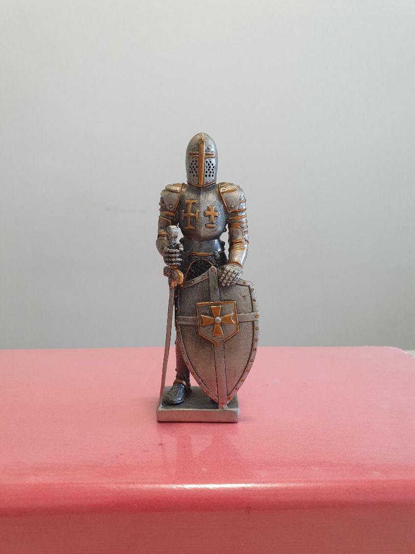 Knight Templar Shield, Hobbies & Toys, Memorabilia & Collectibles ...