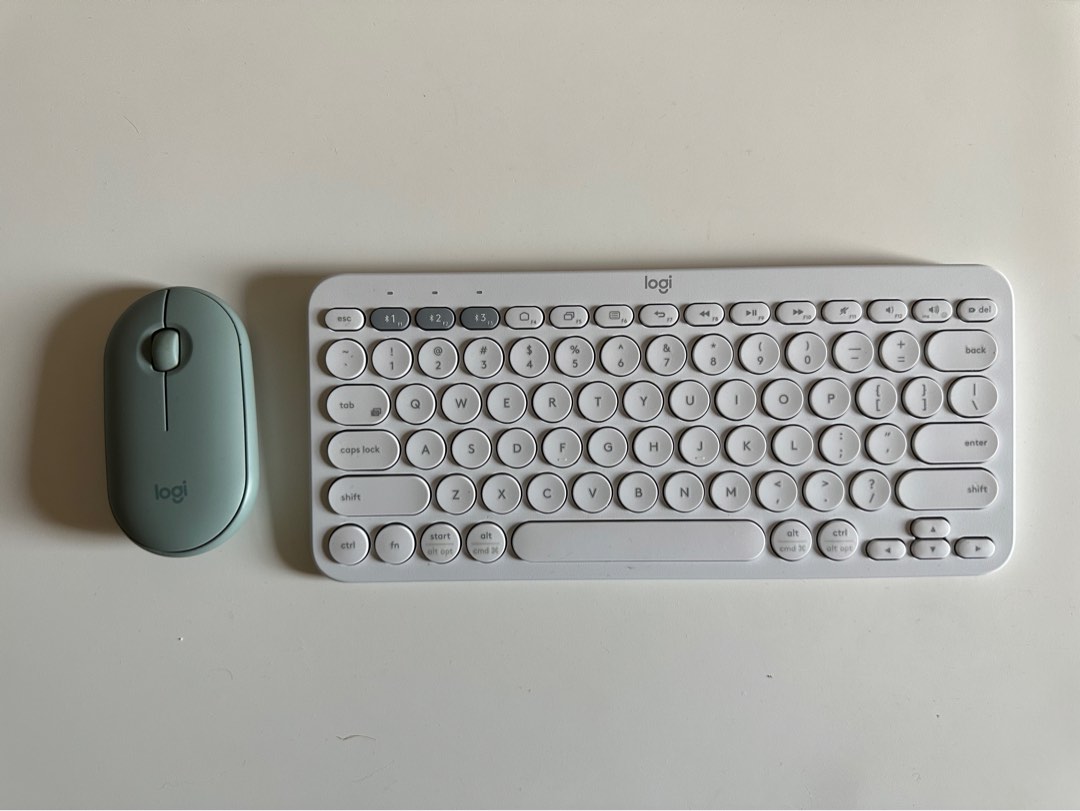 Logitech K380 White Keyboard + Logitech Pebble M350, Computers & Tech ...