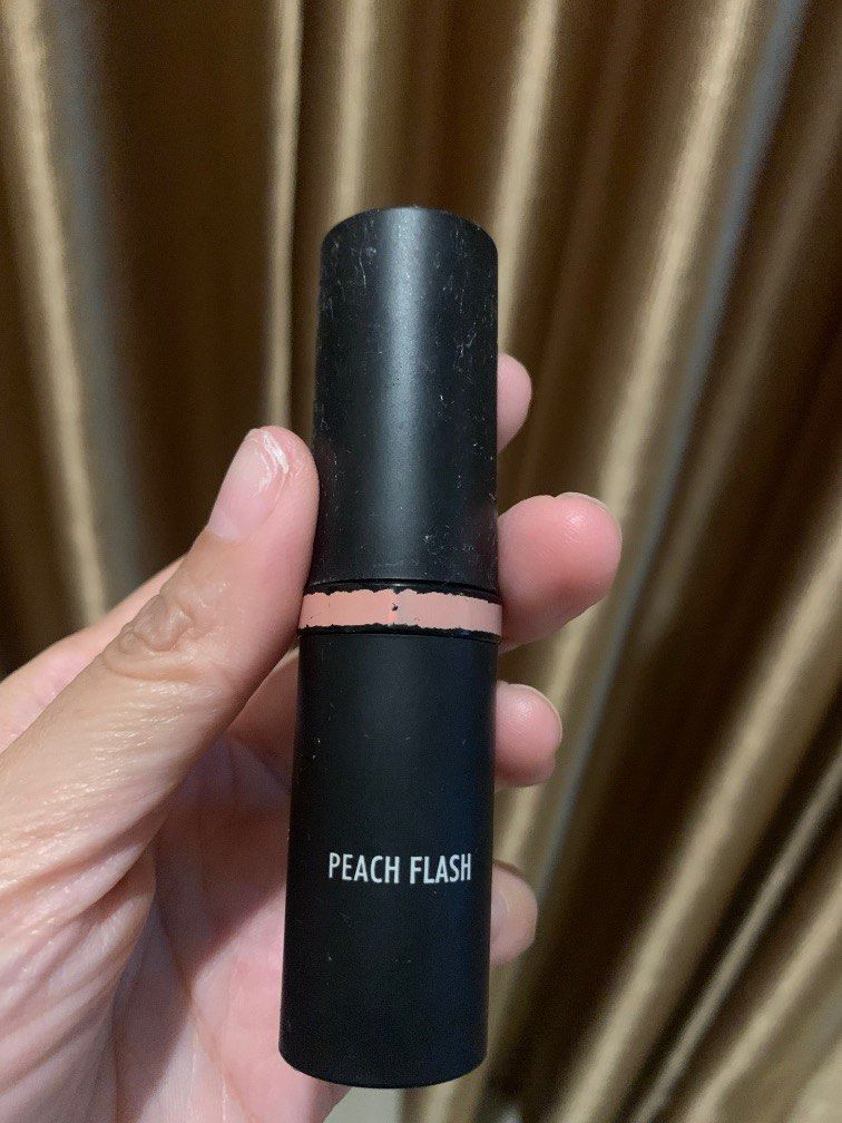Make over matte blush : peach flash, Kesehatan & Kecantikan, Rias Wajah di Carousell