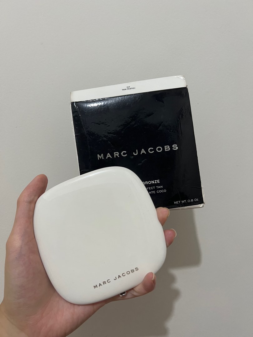 Marc jacob o!mega bronze, Kesehatan & Kecantikan, Rias Wajah di Carousell