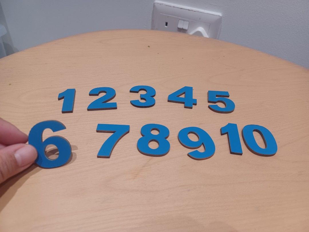 Montessori Movable Numbers with Counting Chips, Hobbies & Toys, Toys ...