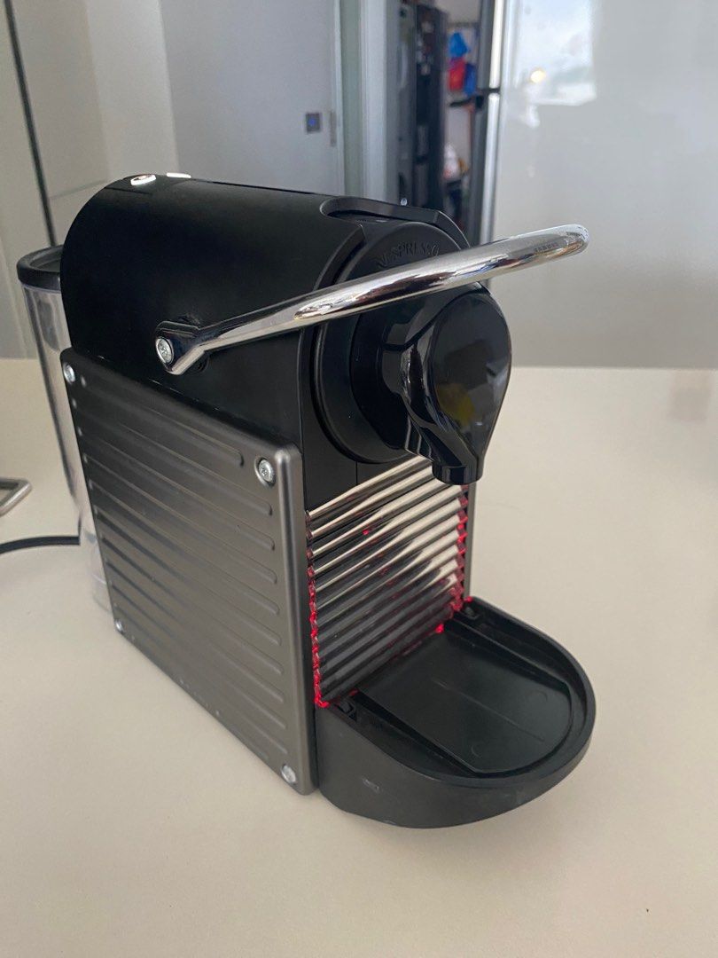 Nespresso Pixie C60 Steel, TV & Home Appliances, Kitchen Appliances ...