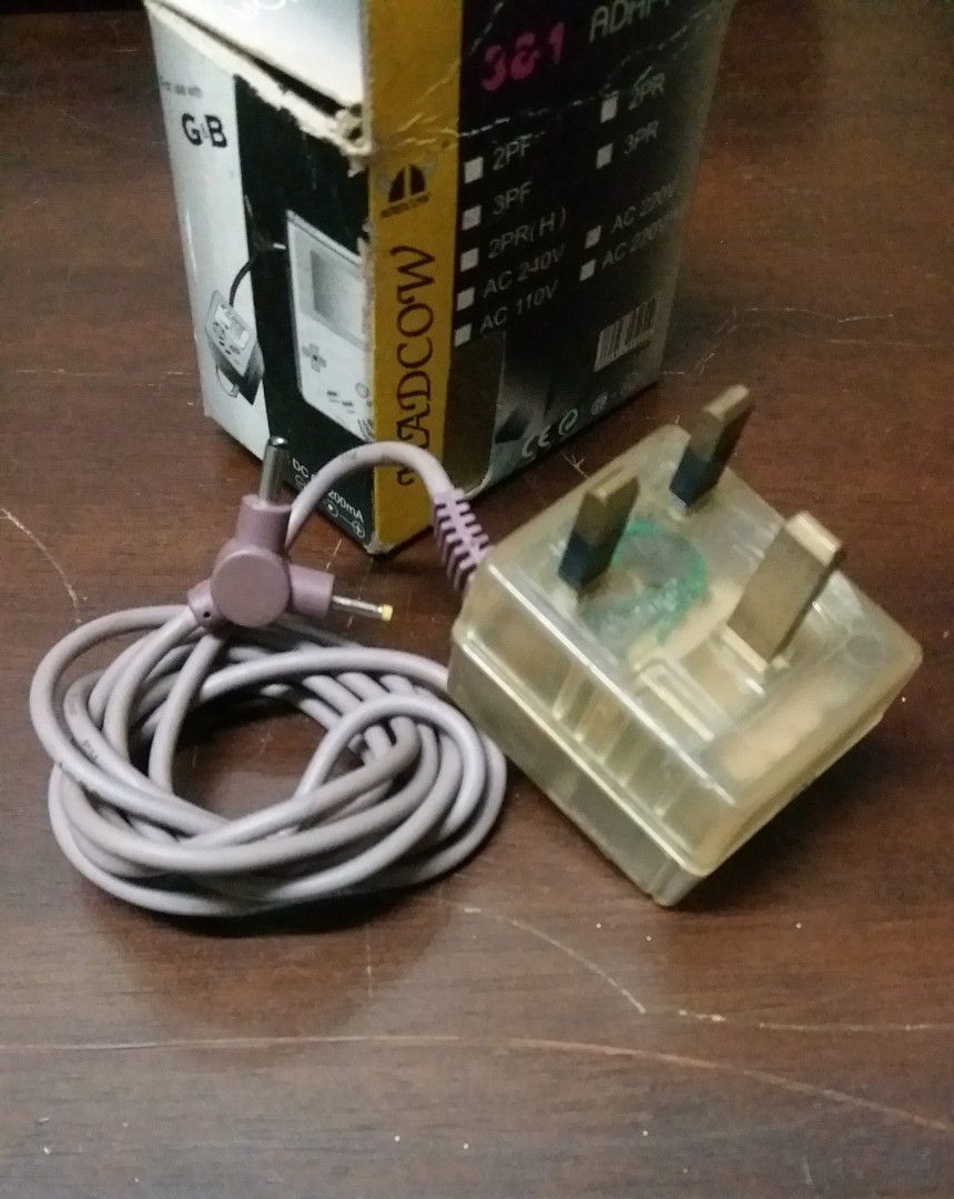 Old nintendo gameboy colour charger, Video Gaming, Gaming Accessories ...