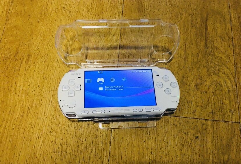 Psp 3000 white nonissue 1st owner nakatago nalang di gajo nagagamit ...