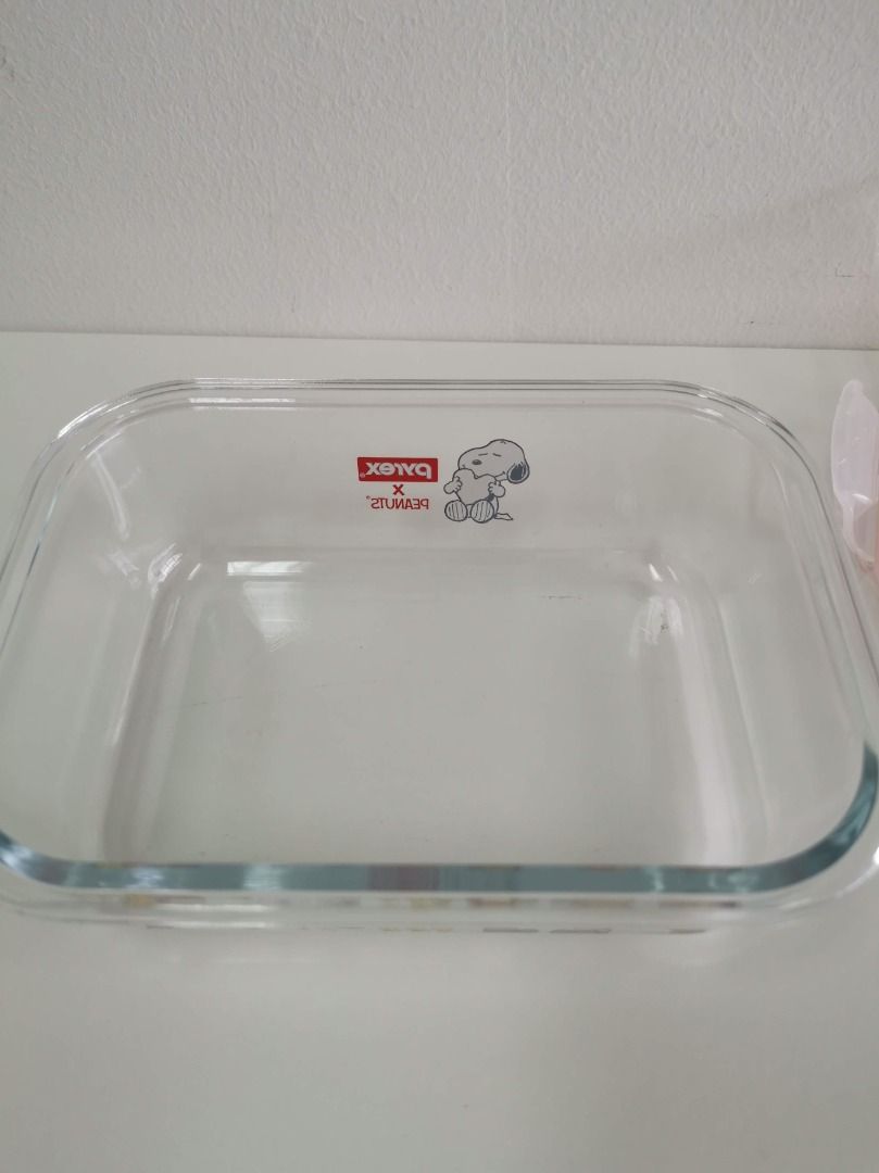 Pyrex x Peanuts (Snoopy) Limited Edition Glass Storage Container with ...