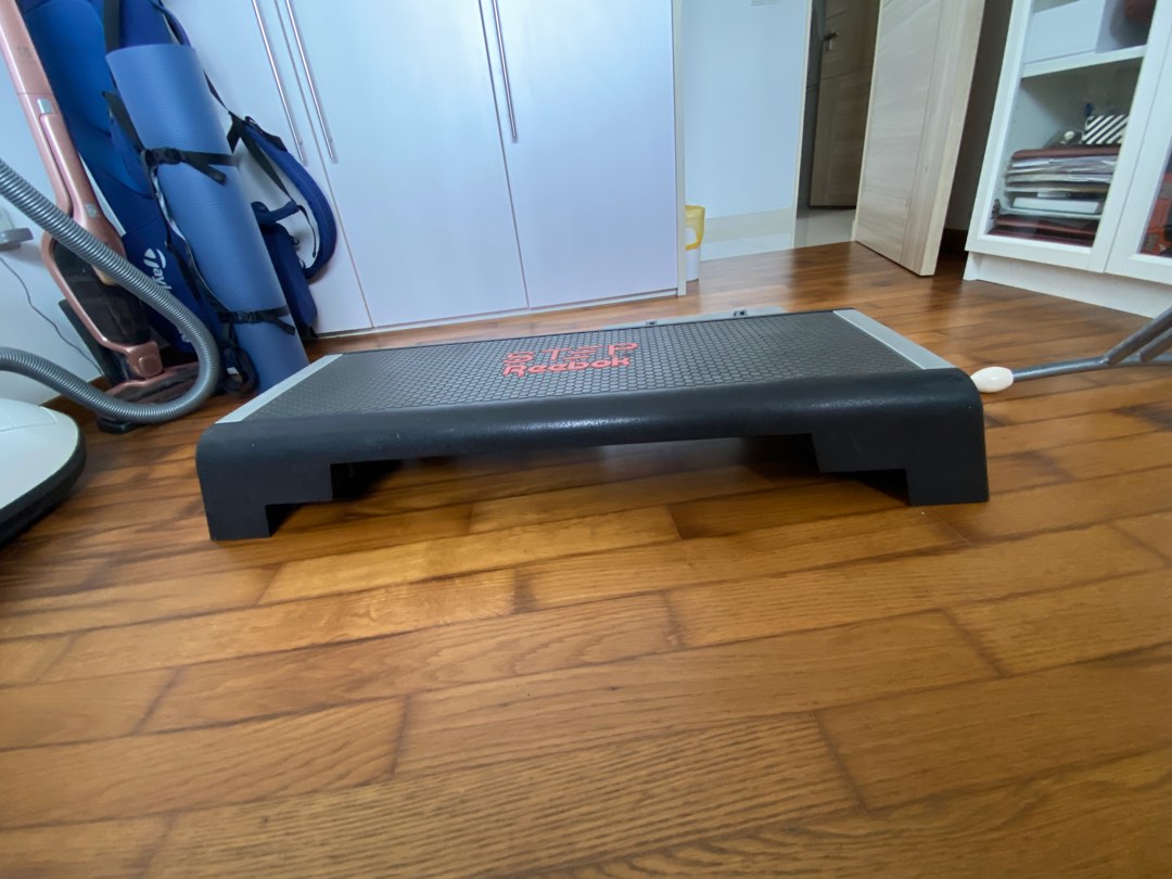 Reebok step board, Sports Equipment, Exercise & Fitness, Toning ...