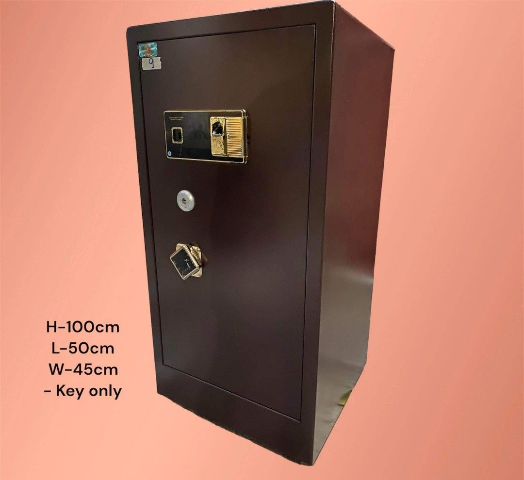 Safety Vaults, Furniture & Home Living, Security & Locks, Safe on Carousell