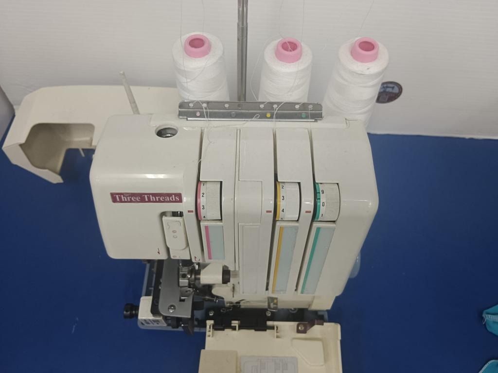 Sakura 303 Overlock Machine, TV & Home Appliances, Other Home ...