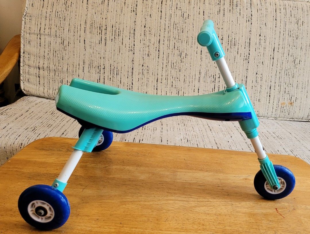 Scuttle bug tricycle, Babies & Kids, Infant Playtime on Carousell