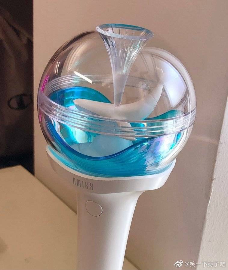 [incoming] nmixx lightstick, Hobbies & Toys, Memorabilia & Collectibles ...