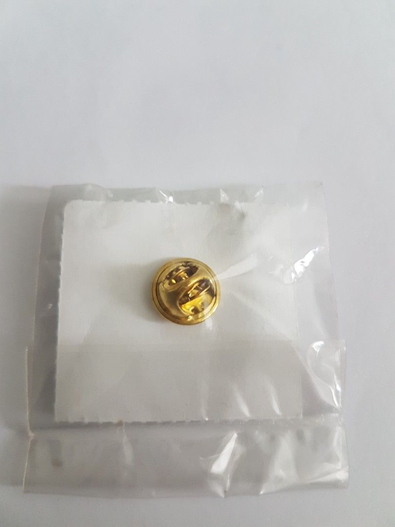 Vintage Singapore Flag Collar Pin, Hobbies & Toys, Memorabilia ...