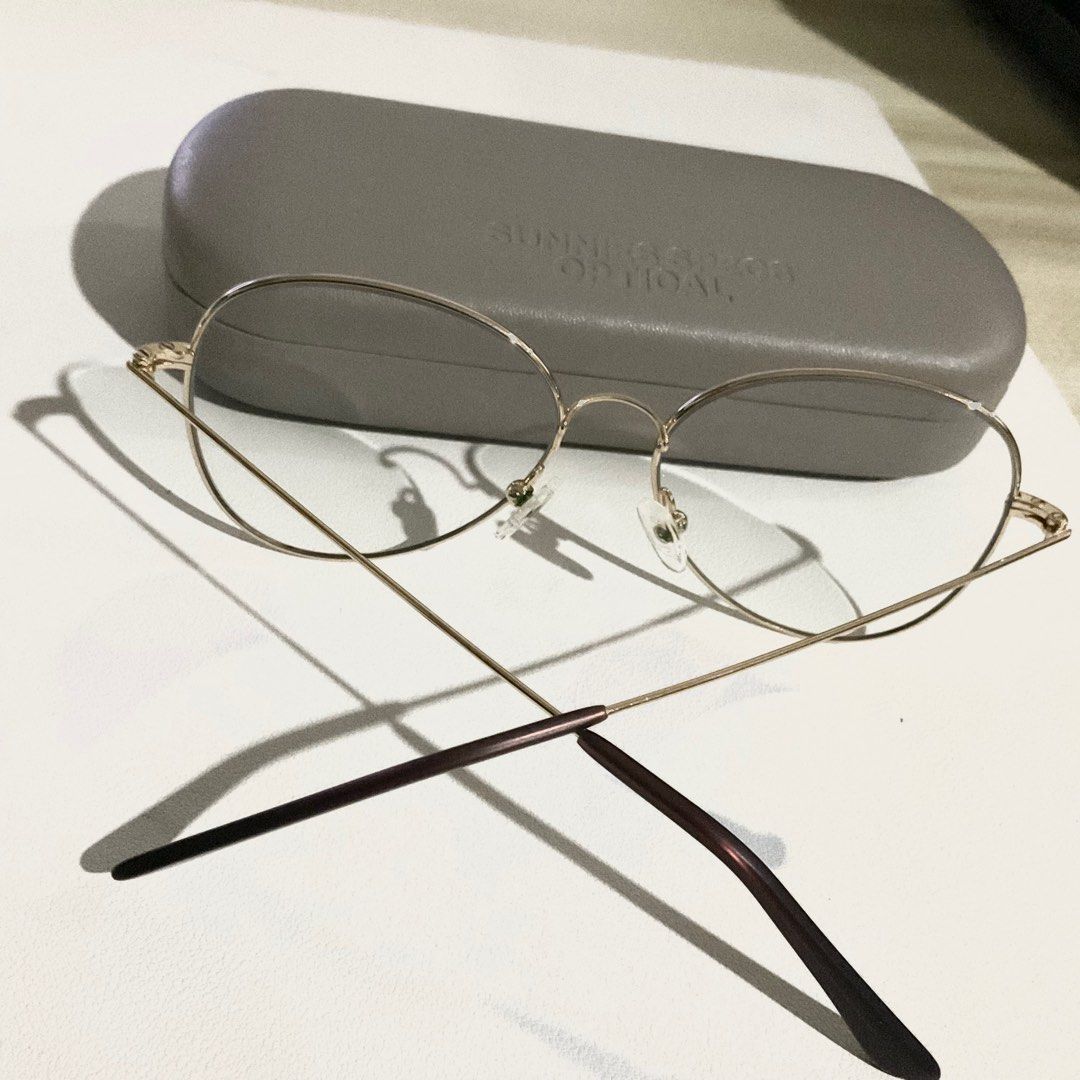 Sunnies Specs Clinton Gold, Women's Fashion, Watches & Accessories ...