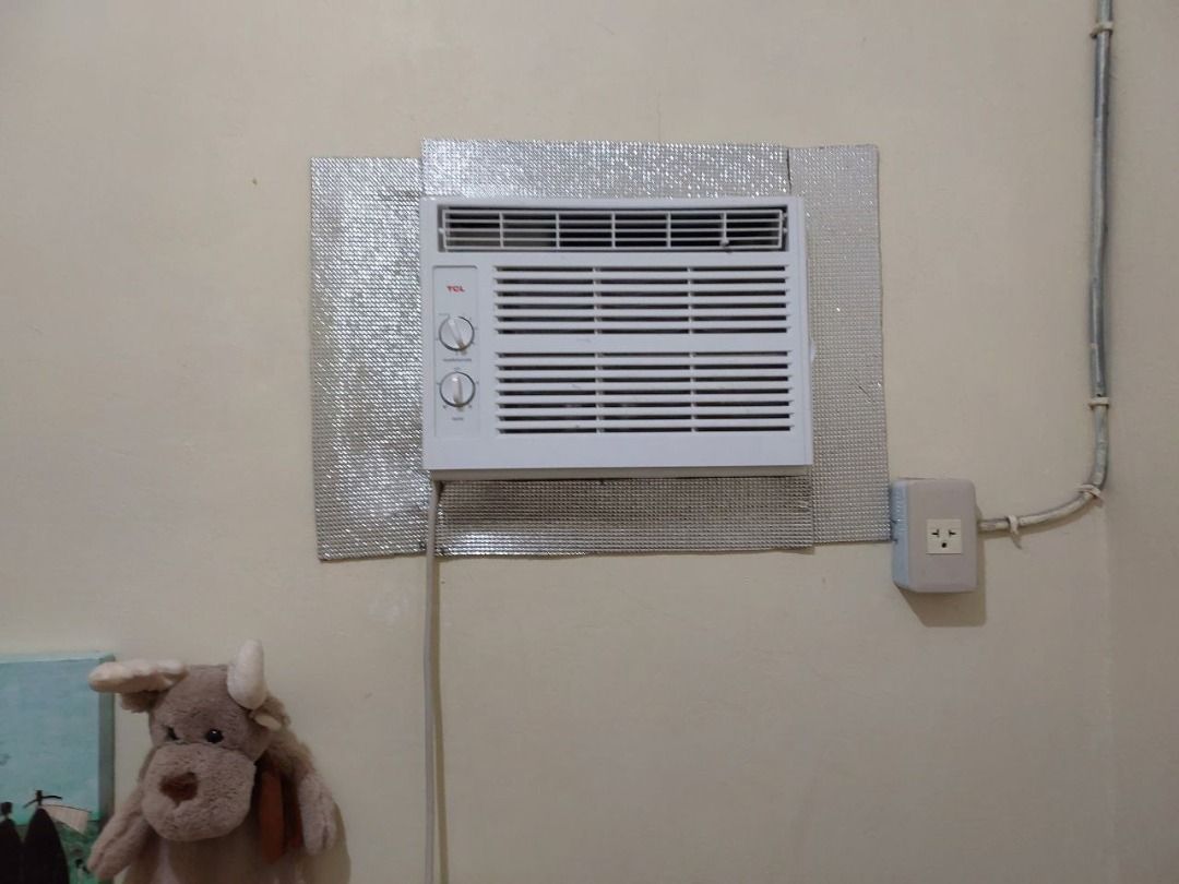 Tcl 0 6 Hp Manual Window Type Air Con Tac 06cwm Tv And Home Appliances