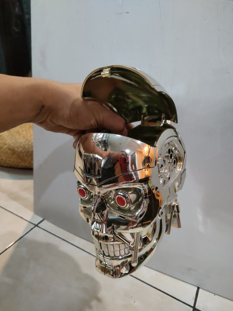 TERMINATOR T2 CHROME HEAD, Hobbies & Toys, Toys & Games on Carousell