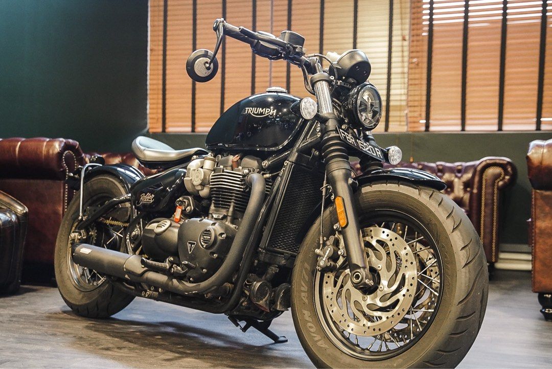 Triumph Bonneville Bobber 1200 (Black Edition), Motorcycles ...