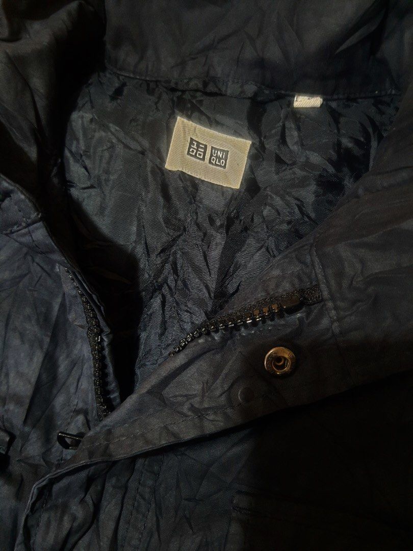 Uniqlo full zip water resist [wind breaker] parka Packable hoodie ...