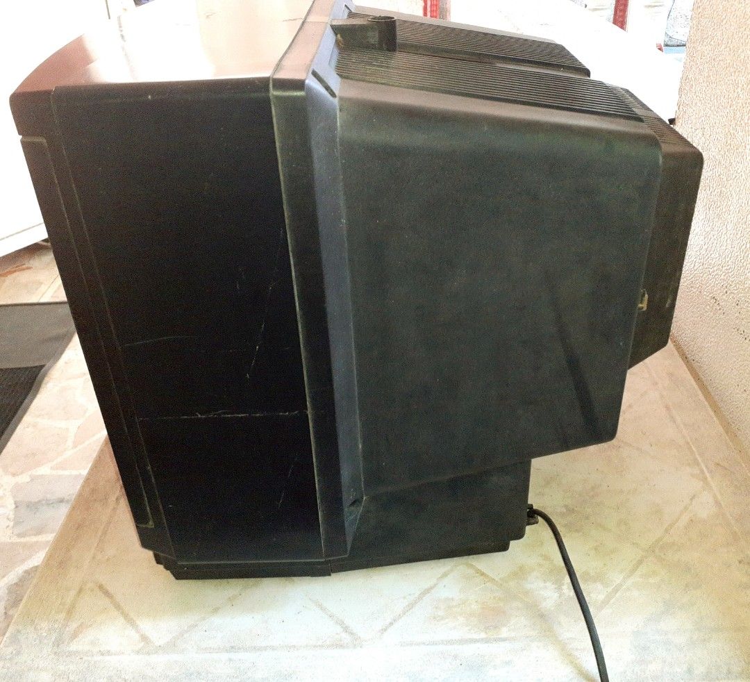 Vintage Black Sony Trinitron 15" Inch Color TV / Working - As Is ...