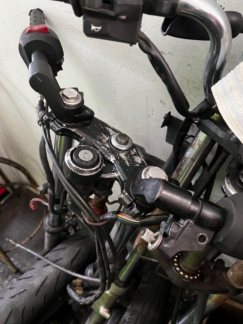 Yamaha R15 v2 front fork & front wheel rim, Motorcycles, Motorcycle ...