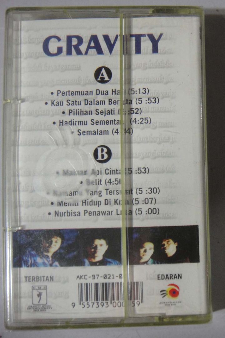 (1718) Kaset Cassette Pop Rock Melayu GRAVITY "Rambak", Hobbies & Toys, Music & Media, CDs ...