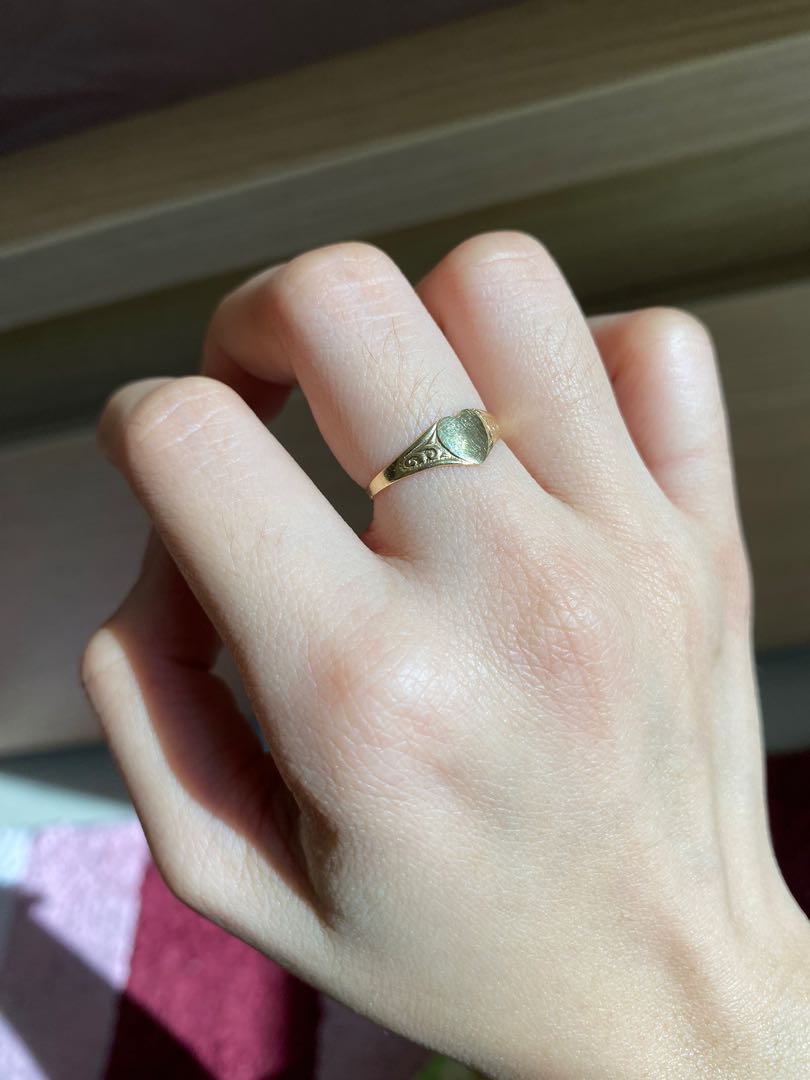 18k Japan gold heart signet ring size 5, Women's Fashion, Jewelry ...