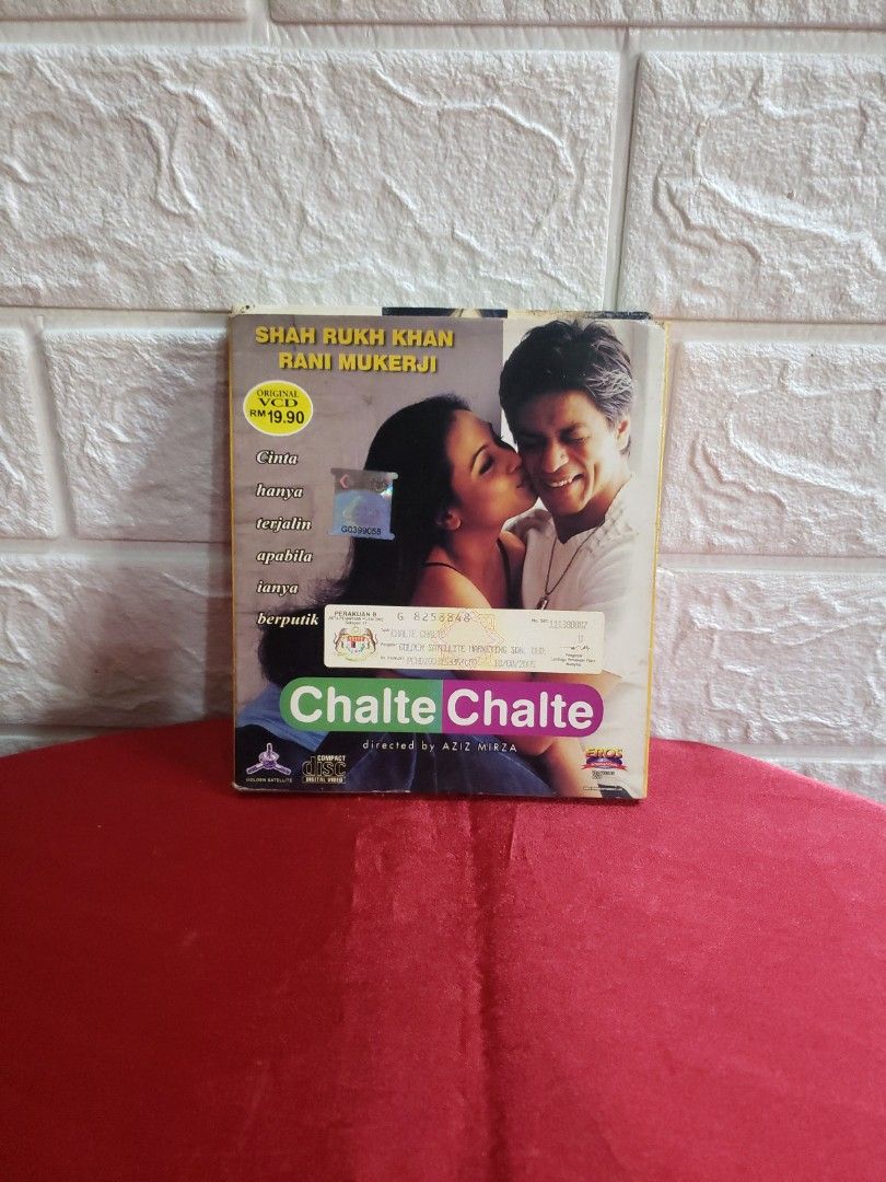 2 VCD BOLLYWOOD MOVIE - CHALTE CHALTE / DUM, Hobbies & Toys, Music & Media, CDs & DVDs on Carousell