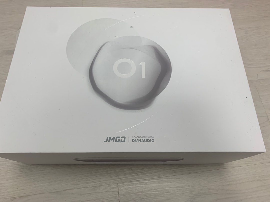 堅果 Jmgo O1 WonderWall 超短焦智能家用超短投投影機 WIFI Projector 現貨 全新, 家庭電器, 電視 & 其他娛樂, 投影機 - Carousell