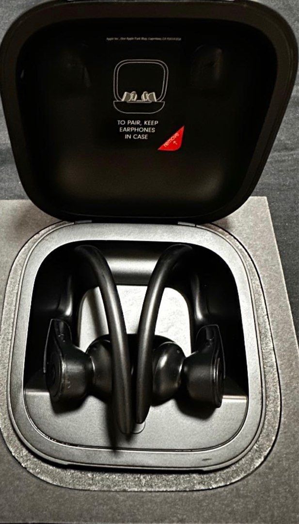 Powerbeats Pro Black, Audio, Earphones on Carousell