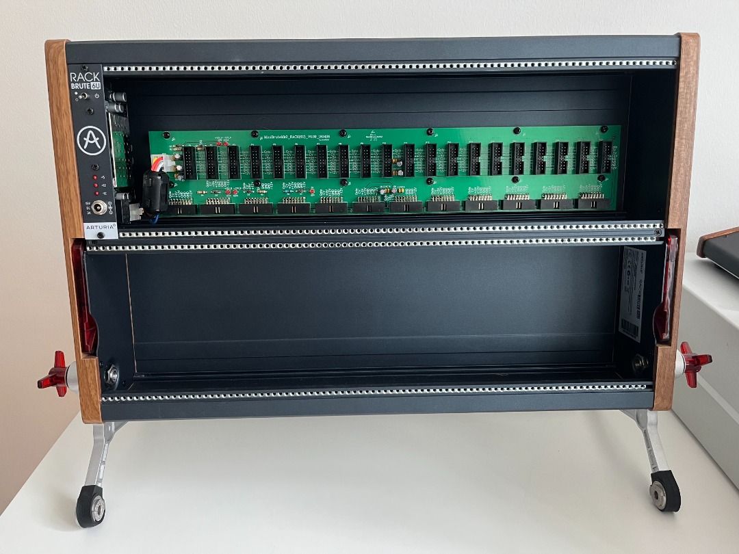 ARTURIA RACKBRUTE 6U MODULAR CASE WITH POWER, Hobbies & Toys, Music ...