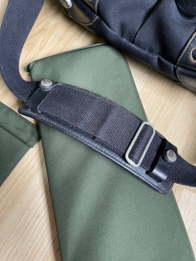 Billingham 307 with shoulder pad, Photography, Photography Accessories ...