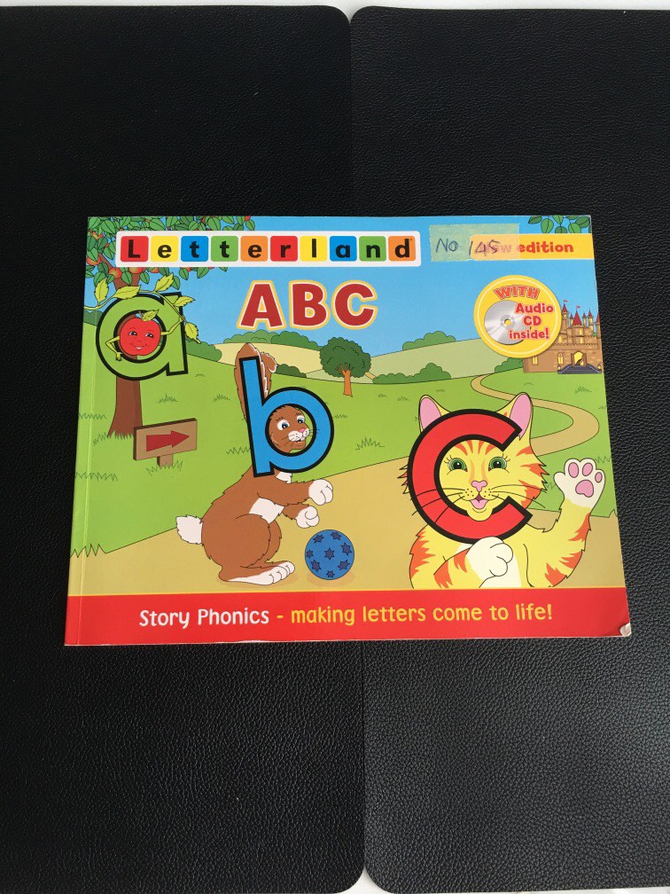 Buku Letterland ABC audio CD inside BK-NV-157, Buku & Alat Tulis, Komik dan Manga di Carousell