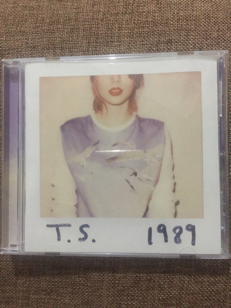 CD Taylor Swift 1989, Hobbies & Toys, Memorabilia & Collectibles, K ...