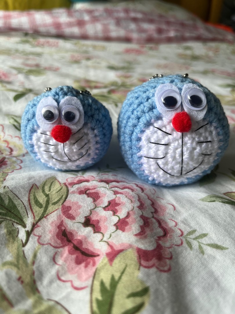 Crochet Doreamon Keychain, Hobbies & Toys, Stationery & Craft, Handmade ...