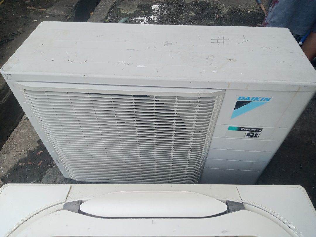 DAIKEN 3HP CASSETTES TYPE INVERTER, TV & Home Appliances, Air ...