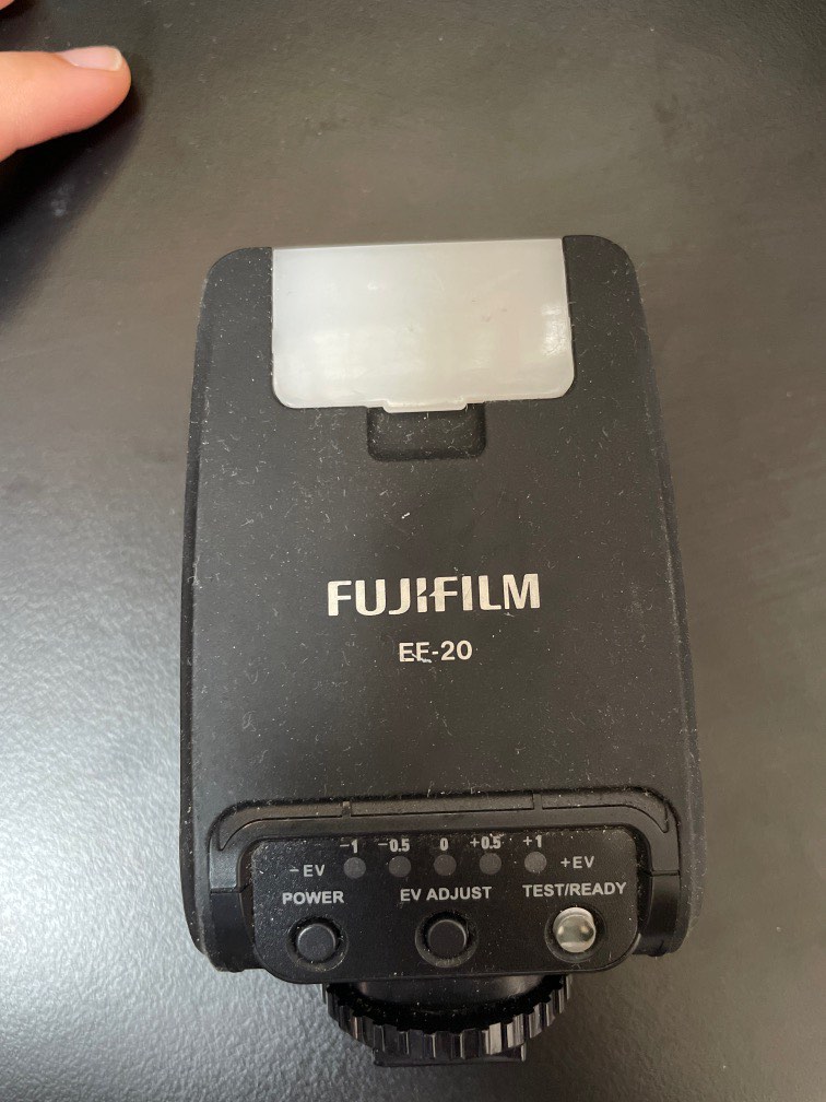 Fujifilm EF-20 flash, Photography, Photography Accessories, Flashes on Carousell