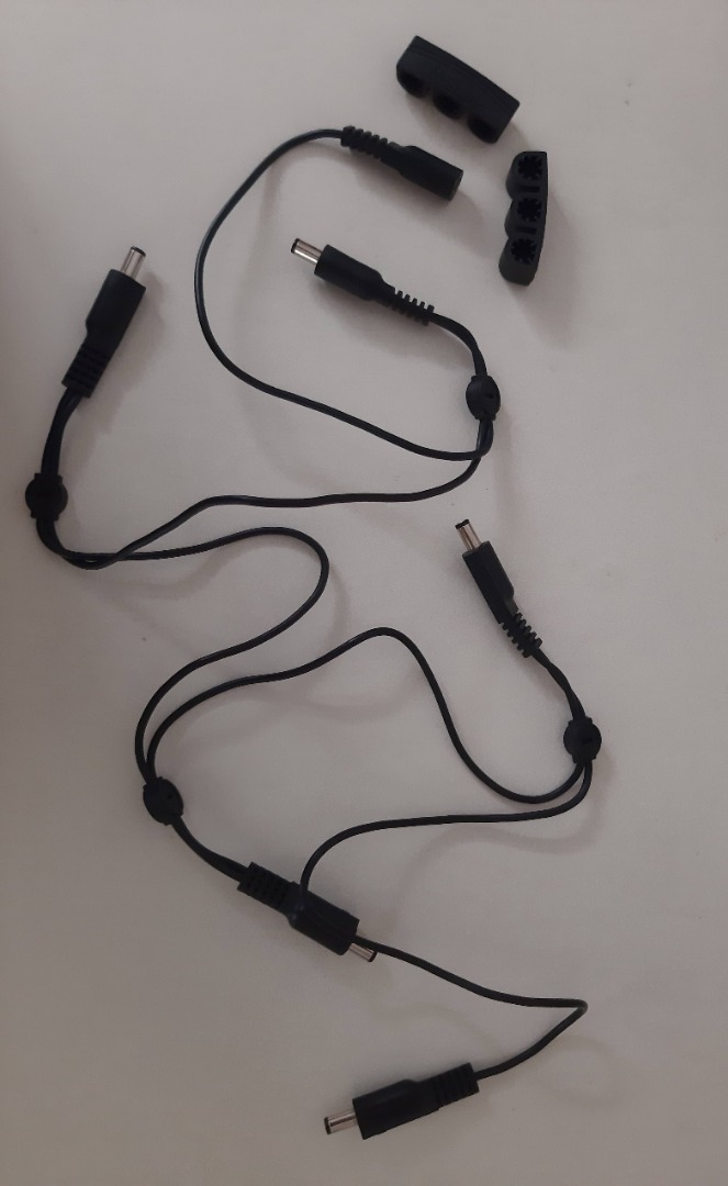 Ibanez DC5N 5-Way Daisy Chain Power Splitter Cord, Hobbies & Toys ...