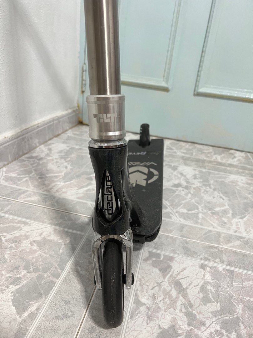 John Reyes deck scooter, Sports Equipment, Sports & Games, Skates ...