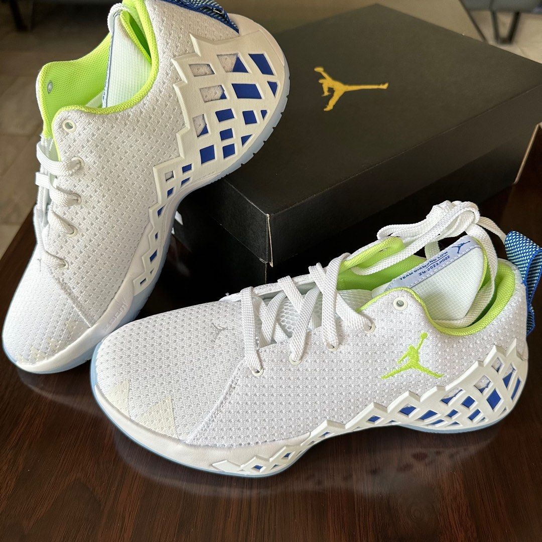 Jordan Jumpman diamond low, Men's Fashion, Footwear, Sneakers on Carousell