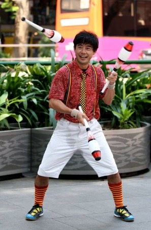 Juggler Magician for Birthday Party - Corporate Event - Social Function ...