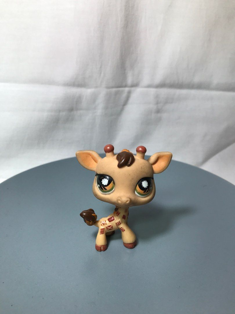 Littlest Pet Shop original toy, Hobbies & Toys, Toys & Games on Carousell