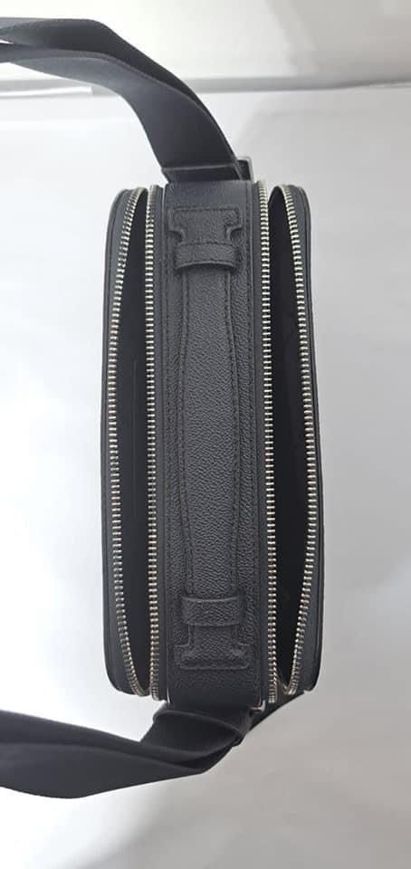 Michael kors map cooper bag Original on Carousell