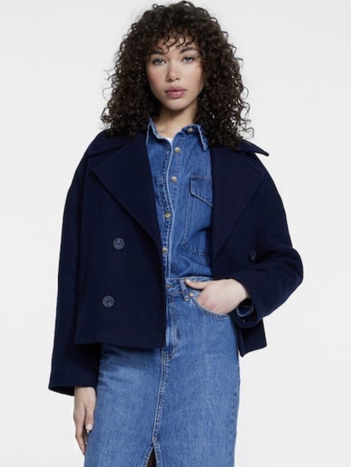 NWT Stradivarius Cropped Felt Texture Coat, Women's Fashion, Coats ...