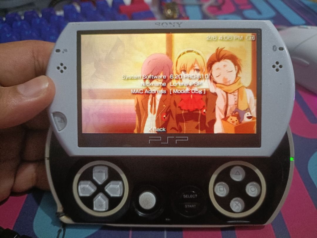 PSP Go 16GB+8GB SDCard, Video Gaming, Video Game Consoles, PlayStation ...