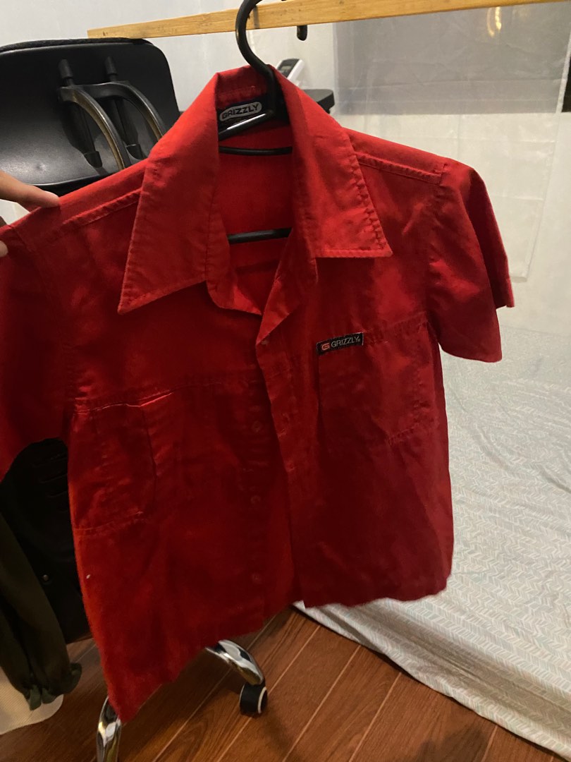 Red grizzly crop top polo, Women's Fashion, Tops, Others Tops on Carousell
